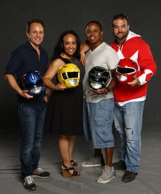 Atriz mostra elenco de 'Power Rangers' 21 anos após seu sucesso RedeTV!